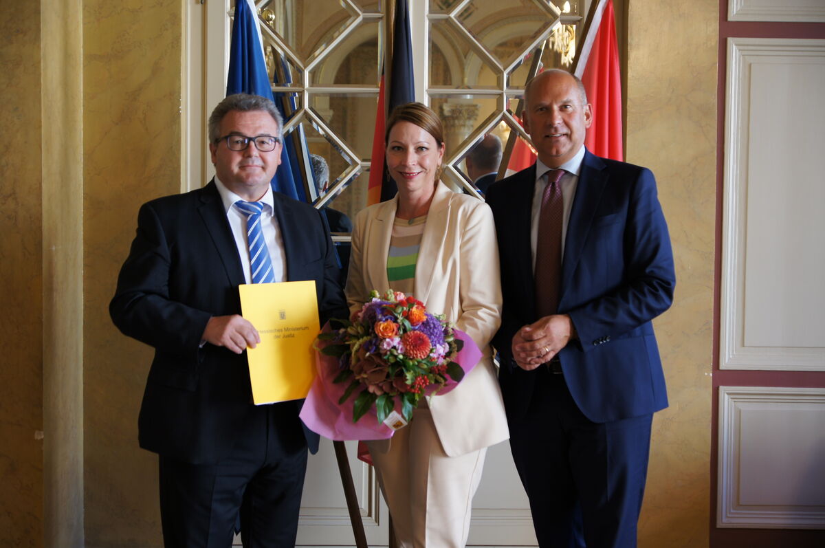 Michael Knab ist neuer Präsident des Hessischen Finanzgerichts | justiz ...