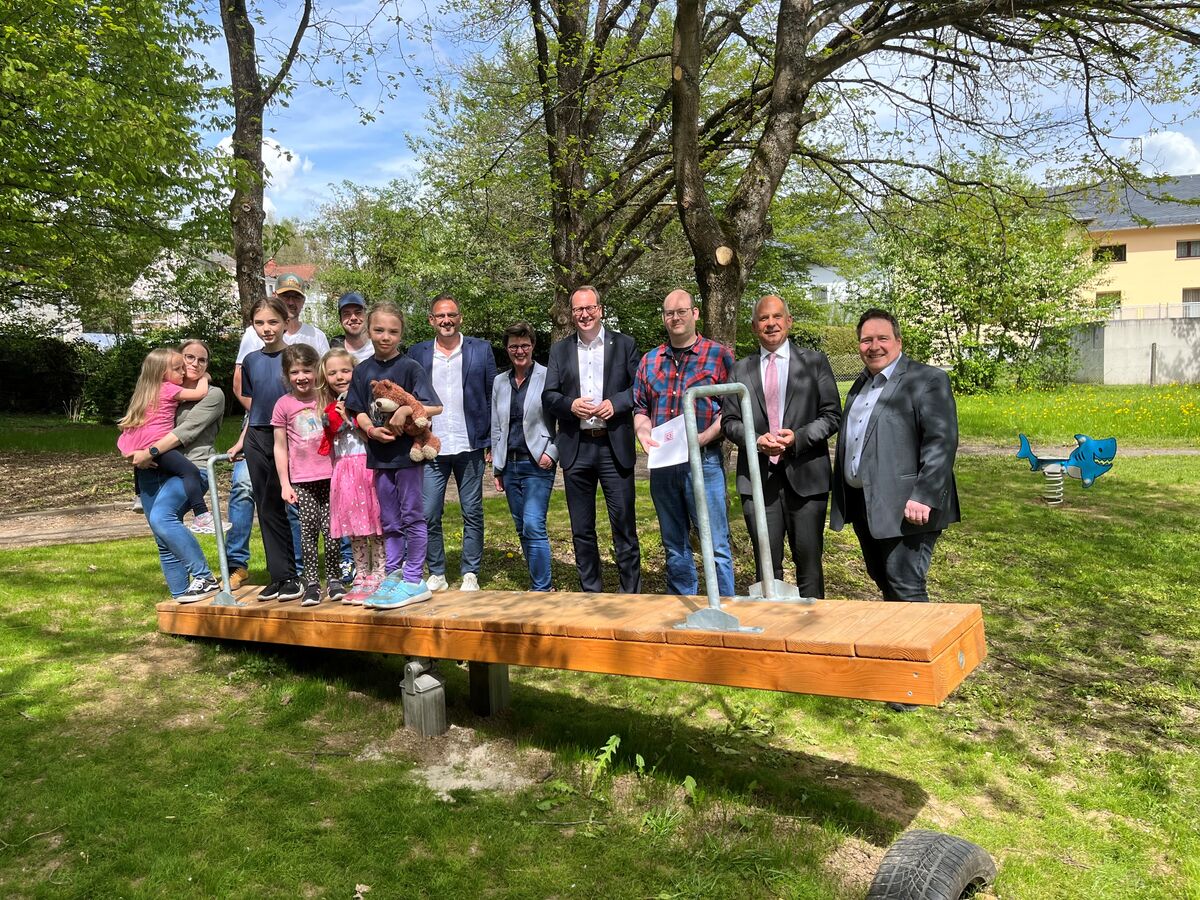 Verkehrs- und Verschönerungsverein Waldbrunn-Lahr e.V. erhält fast 3.800 Euro | justiz.hessen.de